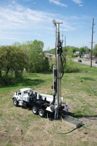 Lightweight, Compact DM450 Water Well Rig | Geoprobe Systems®