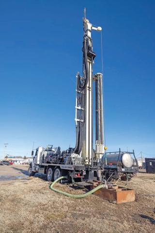 Components of a Drilling Rig Make Fast, Easy Drilling | Geoprobe®