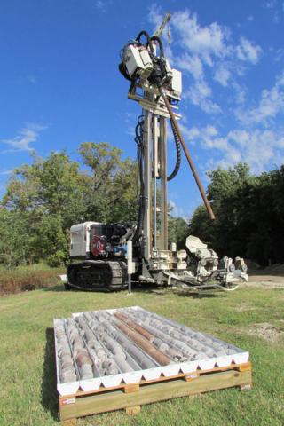 8140LS Sonic Drill Rig | Geoprobe Systems®
